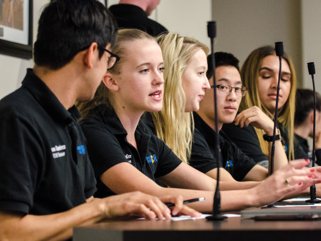 ASUCR: Senate passes resolution to help feed hungry students - Highlander