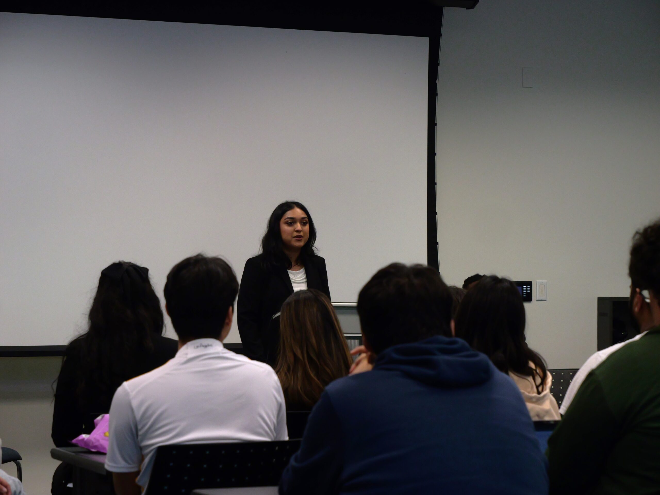 Continuing Presidential debates with three cabinets - Highlander