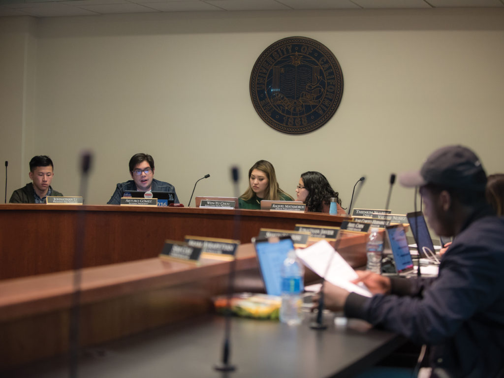 ASUCR passes resolution of no confidence in UC Regents - Highlander