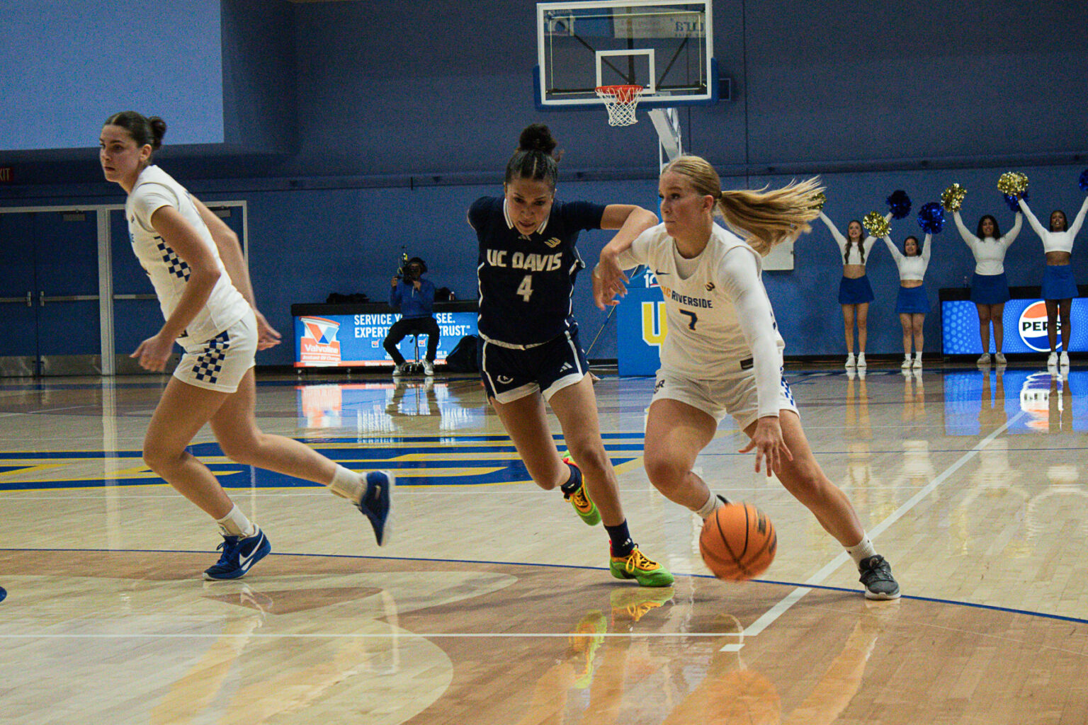 UCR women’s basketball defeats UC Davis, 55-53 - The Highlander Newspaper