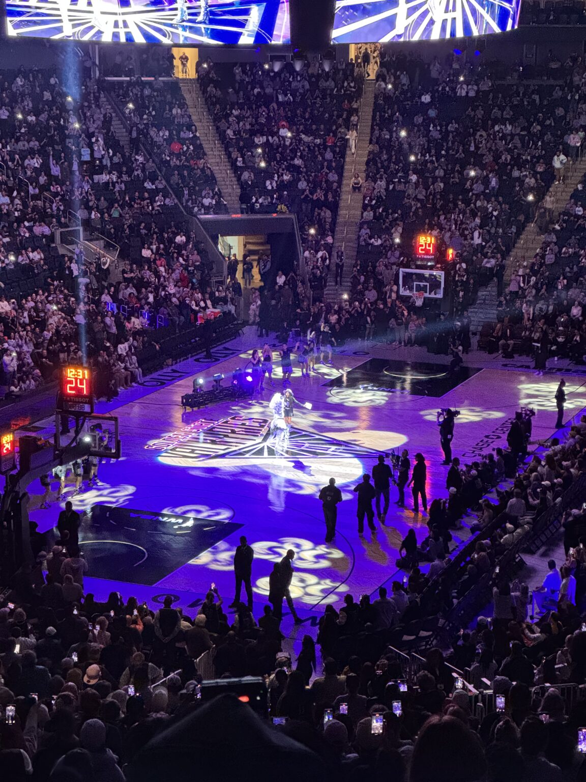 Tiffany Hayes passes a legend - Highlander